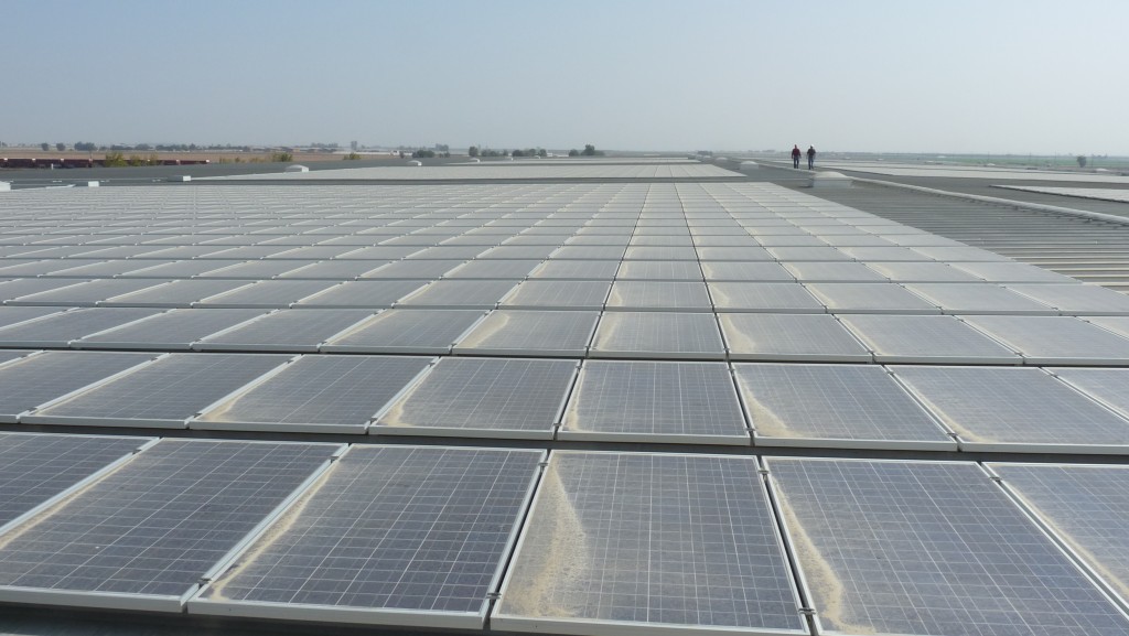 Solar Panel Cleaning | Learn More: Automatic Solar Panel Cleaning ...